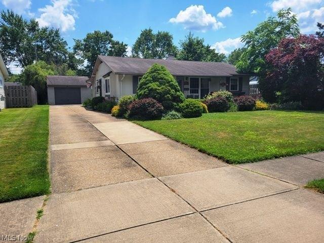 449 Birchwood Dr, Berea, OH 44017