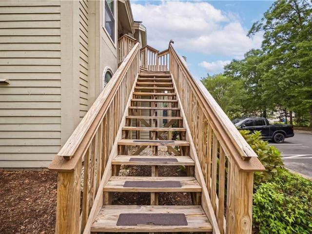 449 E Lake CIR