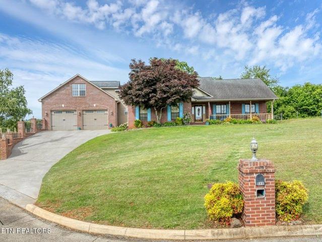 449 Foss Rd, Maryville, TN 37801
