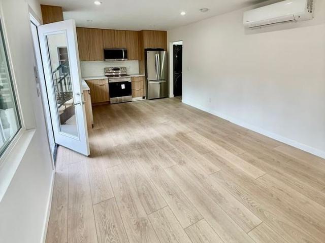 449 Oakhurst 1 Bedroom Apartment for Rent at 449 N Oakhurst Dr, Beverly Hills, CA 90210 Beverly Hills