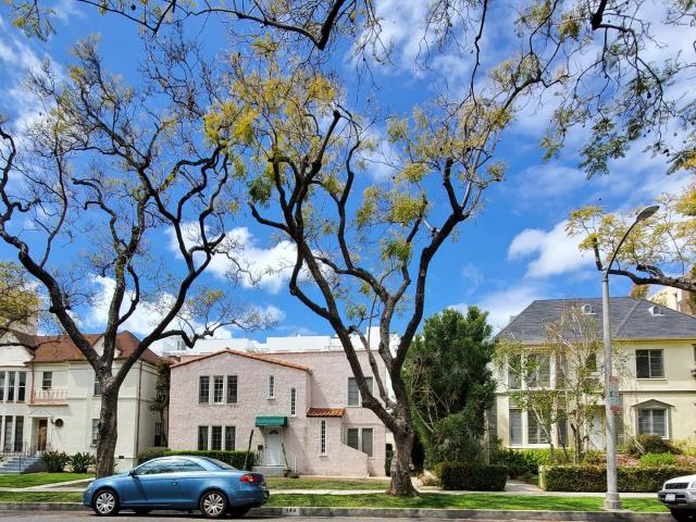 449 Oakhurst