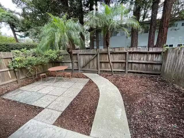 449 Old Coast Hwy #4B, Santa Barbara, CA 93103