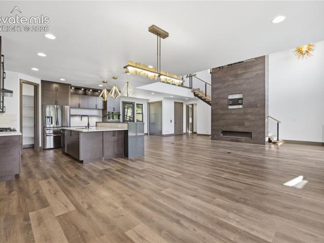 449 Oxford Lane