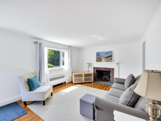449 Long Pond Dr