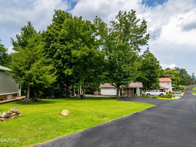 449 Mountain Thrush Drive