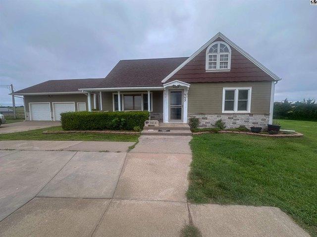 449 NW 10th Ave, Pratt, KS 67124