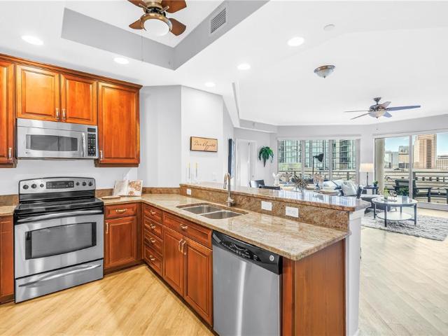 449 S 12th St, Unit 1205, Tampa, FL 33602 | MLS #TB8469