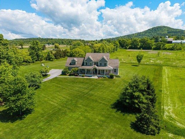 449 Palmer Ln, Charlotte, VT 05445