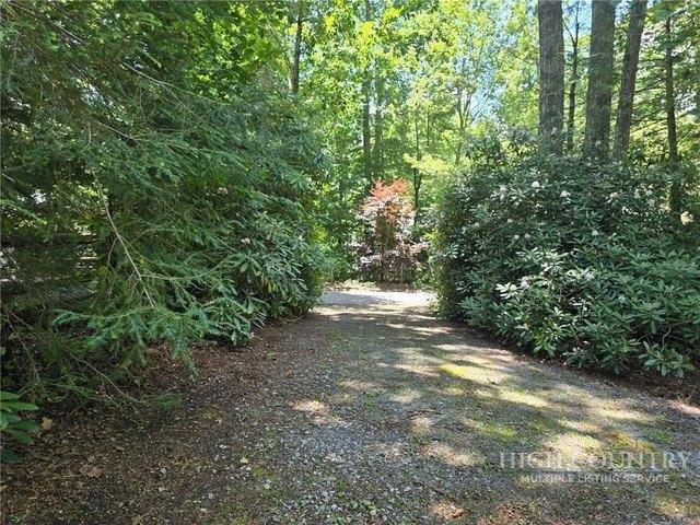 449 Windridge Rd, Newland, NC 28657