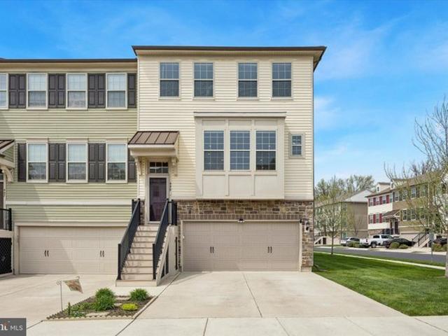 449 Tall Oaks Dr, Warminster, PA 18974