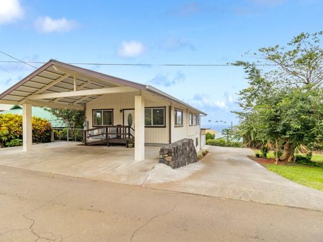 44 409 Hoolokahi St, Honokaa, HI 96727