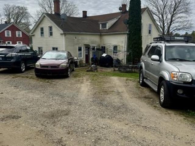 44 46 S Chestnut St, Plainfield, CT 06374