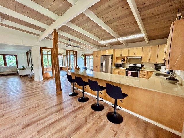 44 513 Kaneohe Bay Dr, Kaneohe, HI 96744