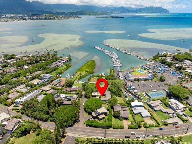 44 519 Kaneohe Bay Dr, Kaneohe, HI 96744