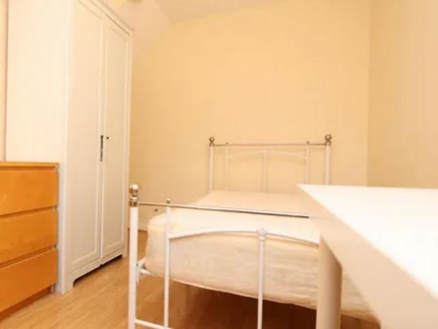 44 51 Capstan Square, London, E14 3EU, United Kingdom | Room for rent #154572701 | Rentberry