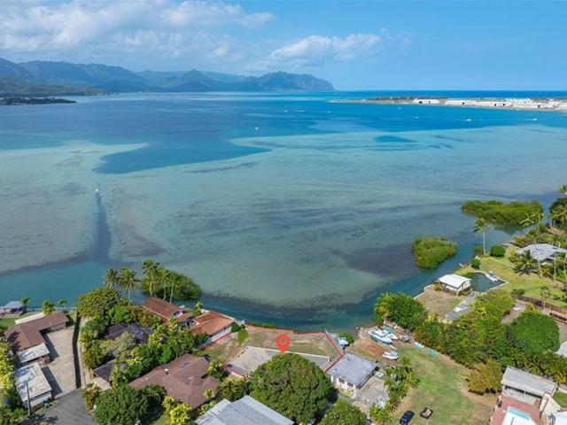 44 646 Kaneohe Bay Dr, Kaneohe, HI 96744