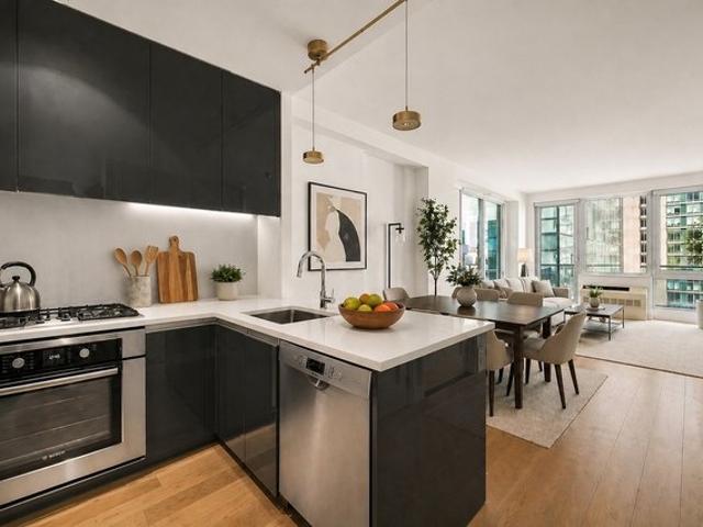 44 15 Purves St Unit 11B, Queens, NY 11101