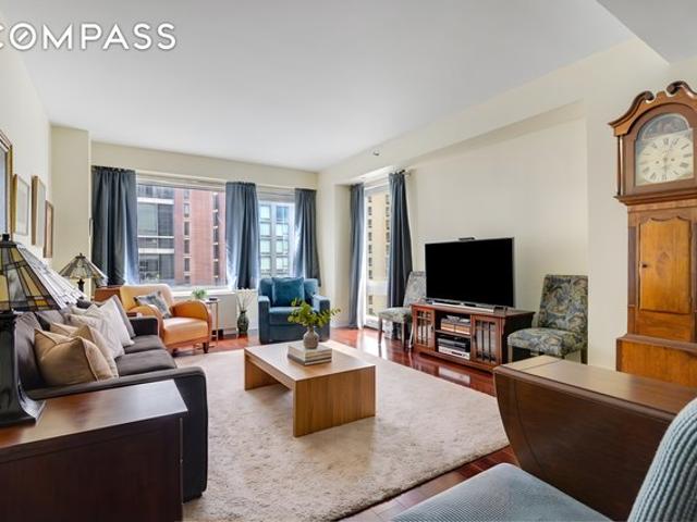 44 27 Purves St Unit 8A, Queens, NY 11101