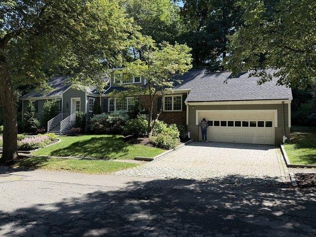 44 Valley Rd, Brookline, MA 02467