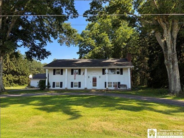 44 Valley View Dr, Frewsburg, NY 14738