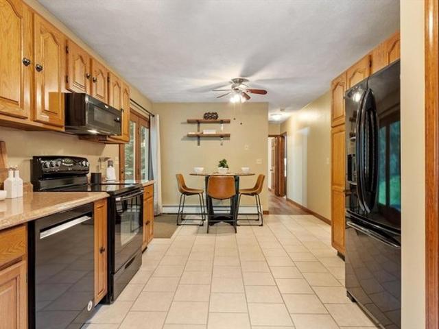 44 W Brookfield Rd, North Brookfield, MA 01535