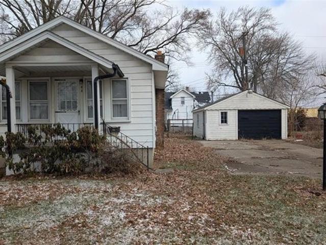 44 W Elza Ave, Hazel Park, MI 48030