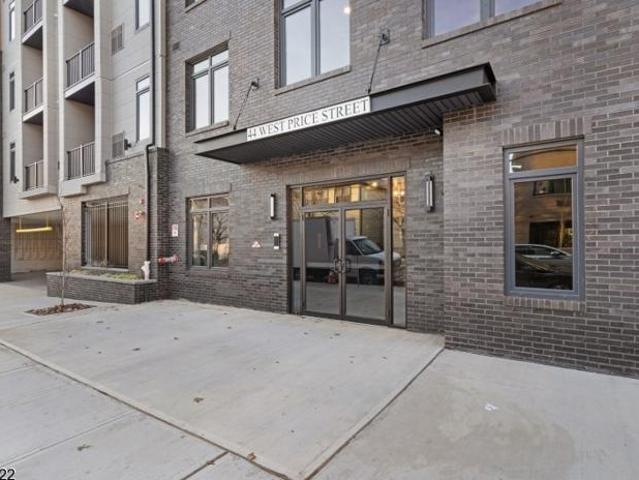 44 W Price St #301, Linden, NJ 07036