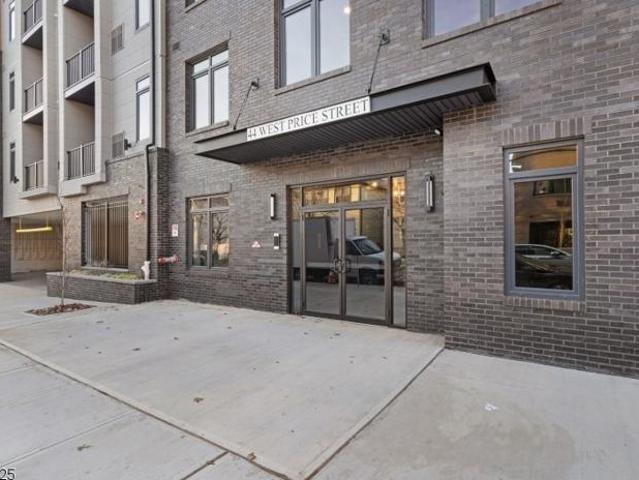 44 W Price St #410, Linden, NJ 07036