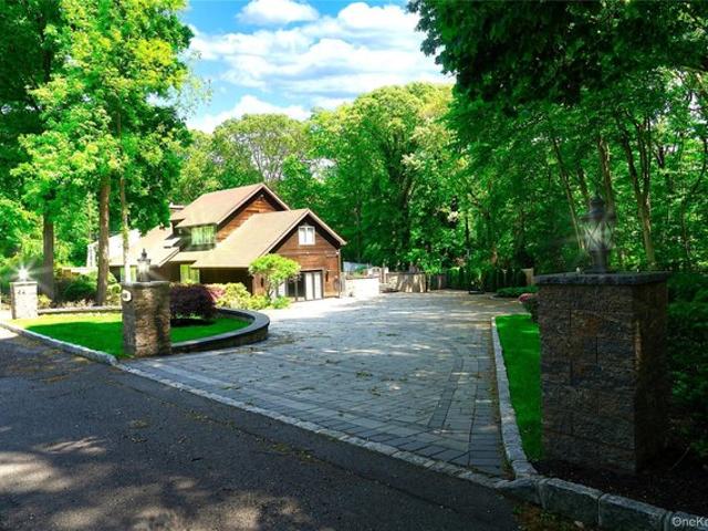 44 Warner Rd, Huntington, NY 11743