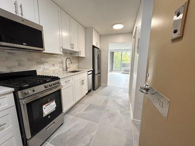 44 Washington St Apt 713, Brookline, MA 02445
