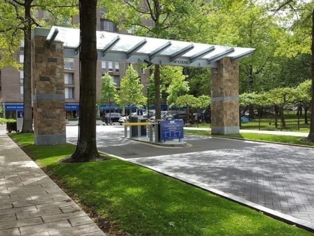 44 Washington St, Unit 1010, Brookline, MA 02445 | MLS #73504