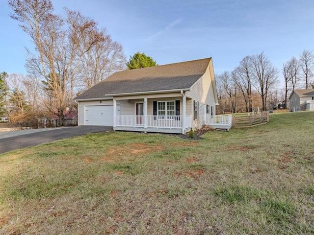44 Water Wheel Rd, Galax, VA 24333
