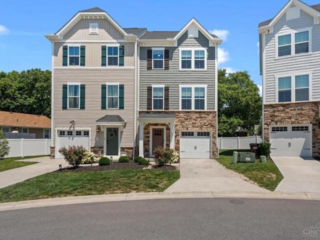 44 Wentworth Ln, Deer Park, OH 45236
