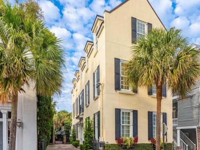 44 Wentworth St, Charleston, SC 29401