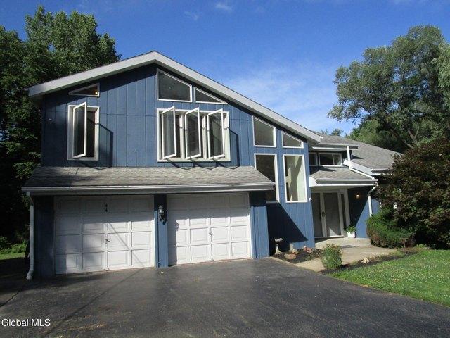 44 Westphal Dr, Delmar, NY 12054