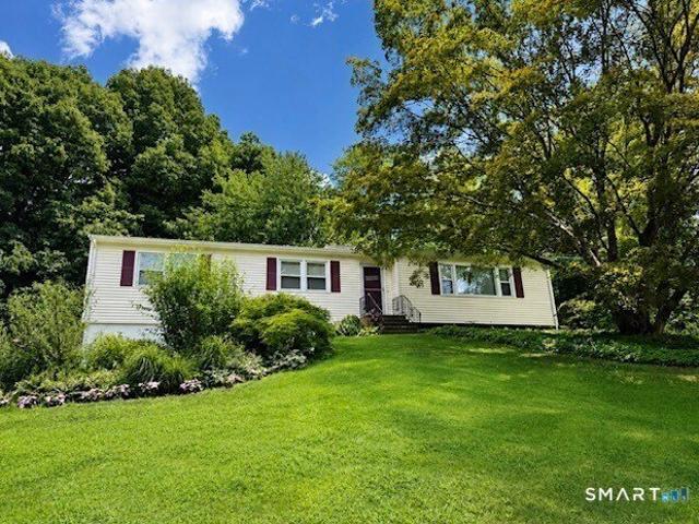 44 Williamsburg Dr, Cheshire, CT 06410