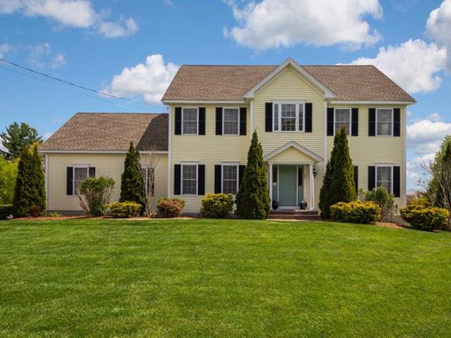 44 Wood Ln, Acton, MA 01720