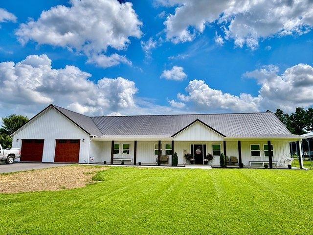 44 Woodland Dr, Metropolis, IL 62960