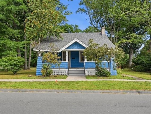 44 Woodmont St, West Springfield, MA 01089