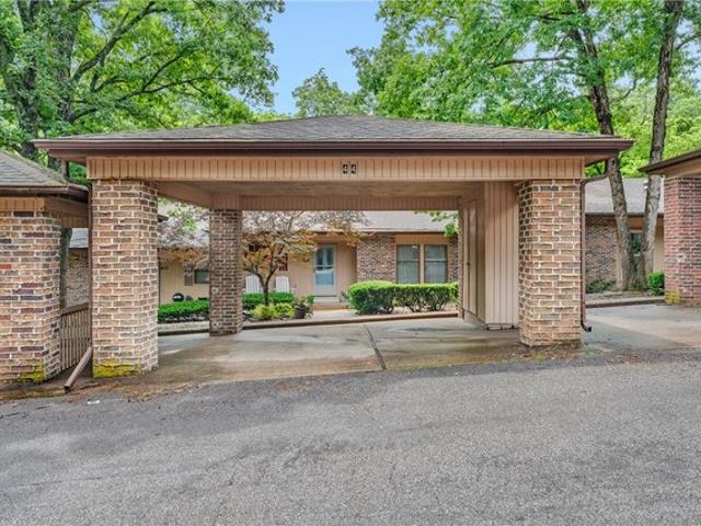 44 Abingdon Ln, Bella Vista, AR 72715