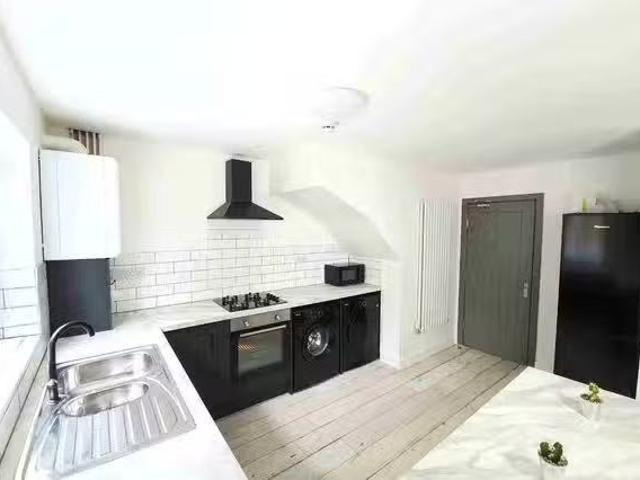 44 Alderson road, L15 4 Beds 4 Baths