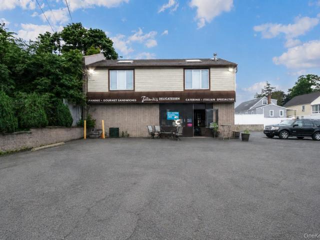 44 Bayville Avenue