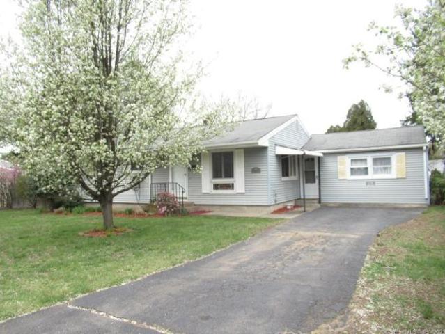 44 Beacon Manor Cir, Naugatuck, CT 06770