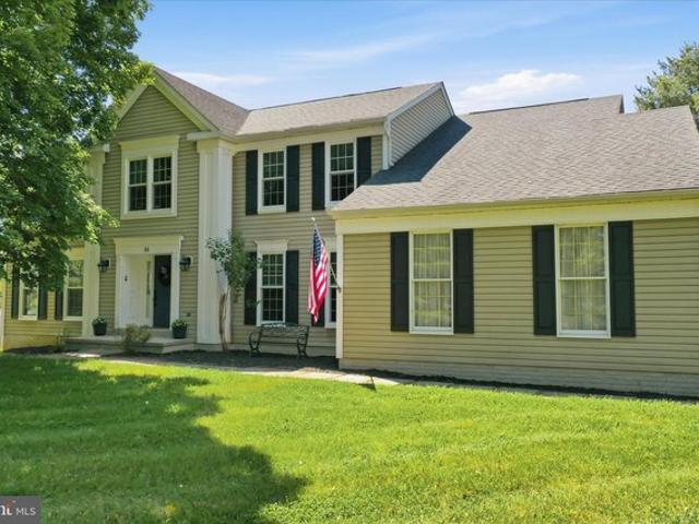 44 Belmont Ct, Shenandoah Junction, WV 25442