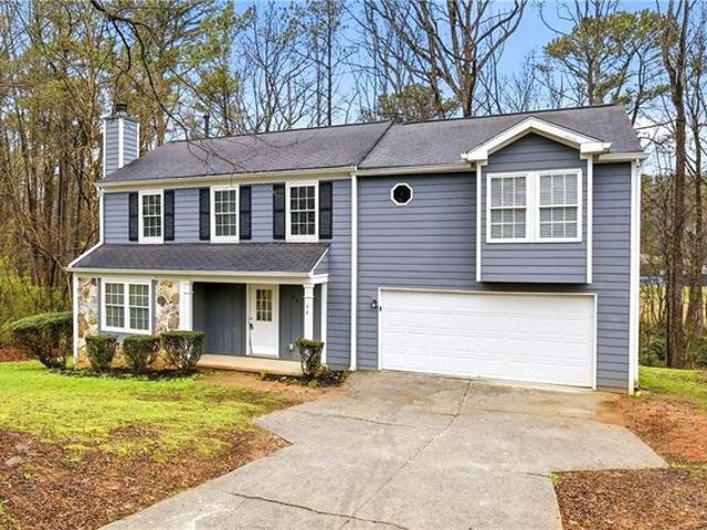 44 Birch Rill Dr, Alpharetta, GA 30022