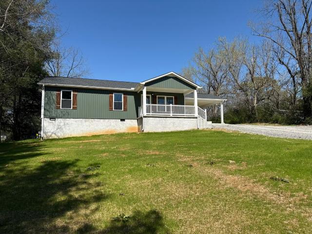 44 Blue Lake Rd