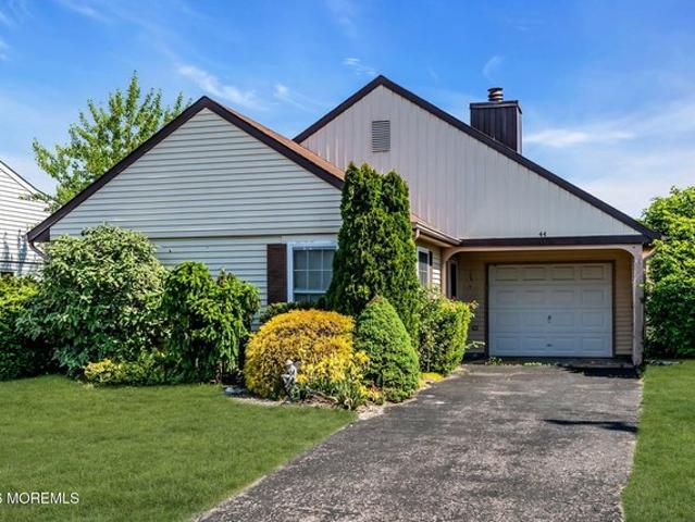 44 Buckingham Dr N, Manchester, NJ 08759