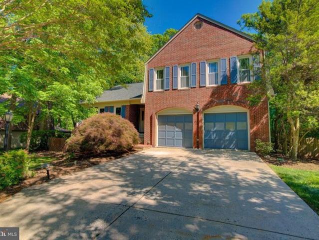 44 Carrollton Rd, Sterling, VA 20165