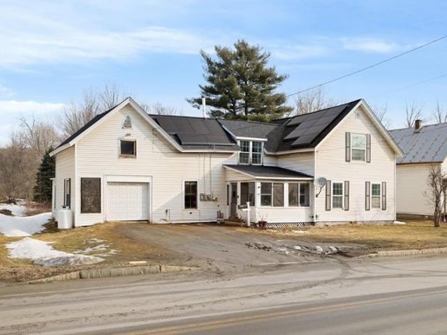 44 Central St, Randolph, VT 05060