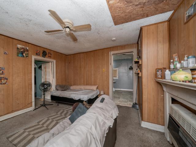 44 Cedar Cir